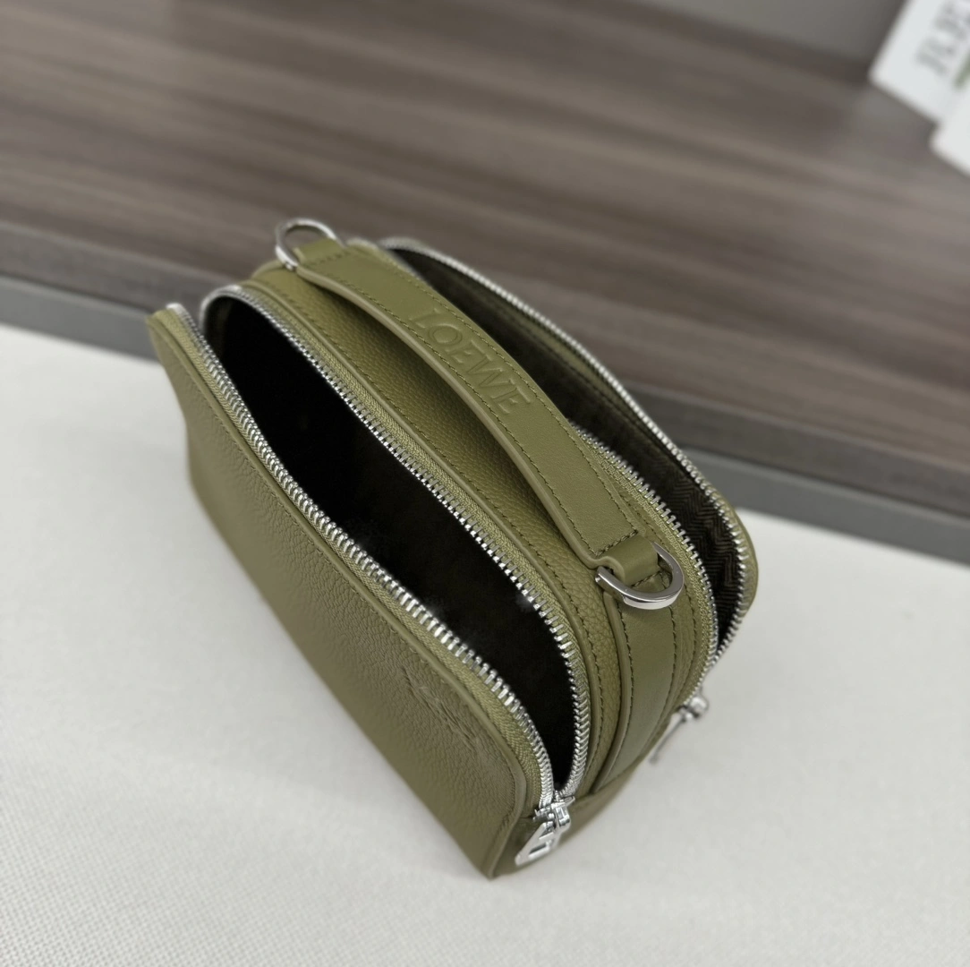 Reasonably priced Loewe Satchel Bags