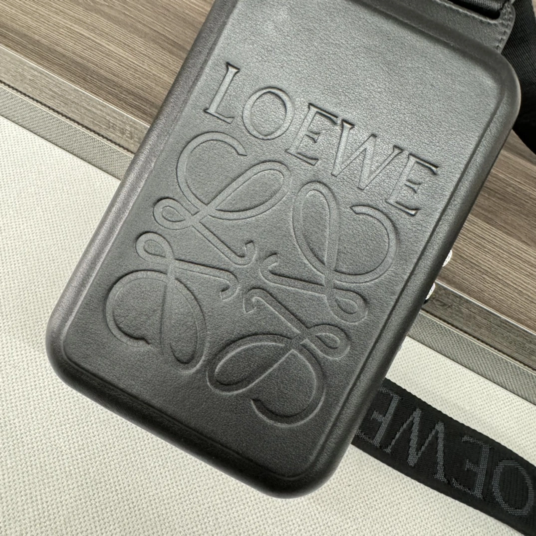 High fidelity Loewe Satchel Bags