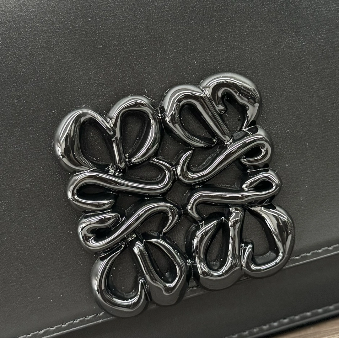 Perfect replica Loewe Satchel Bags