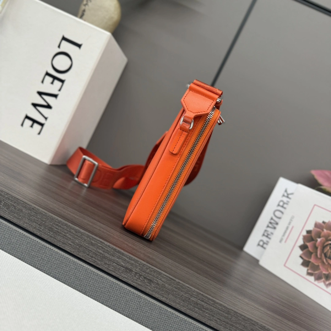 1:1 copy Loewe Satchel Bags