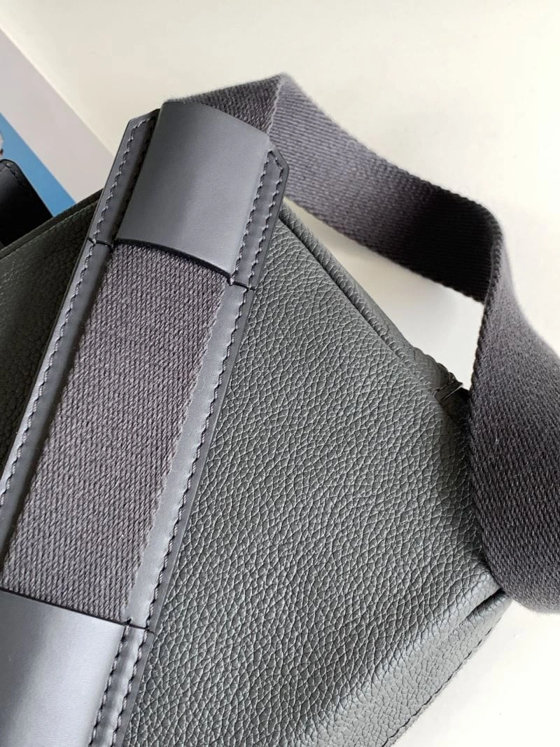 Bargain Loewe Satchel Bags