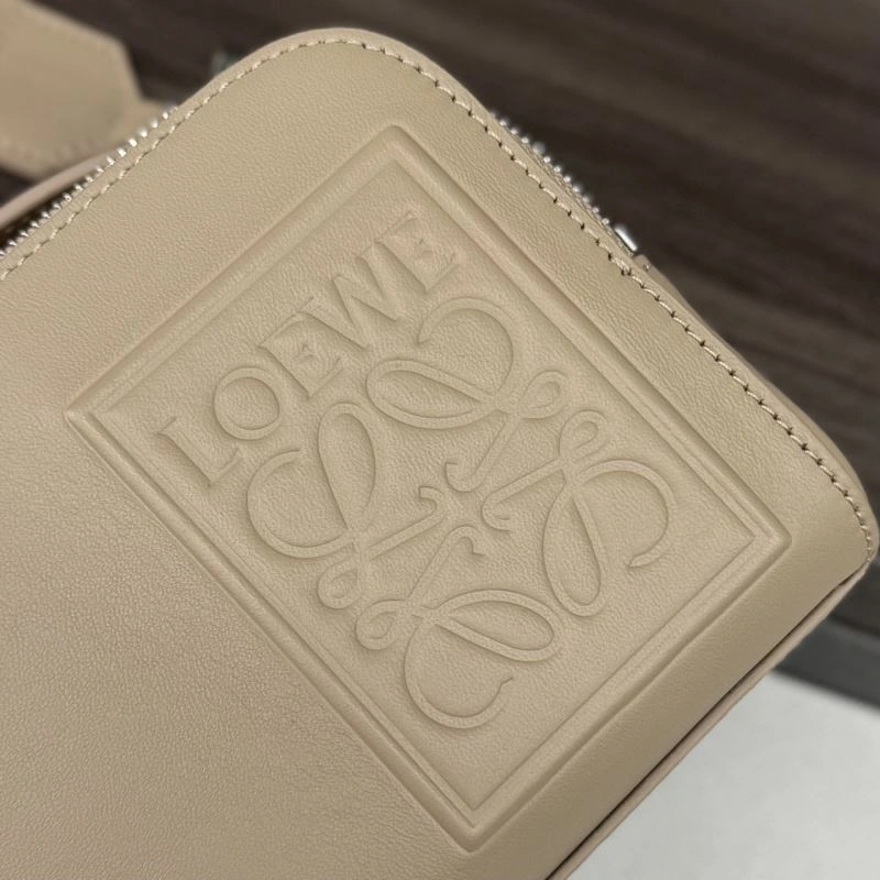 High accuracy Loewe Satchel Bags