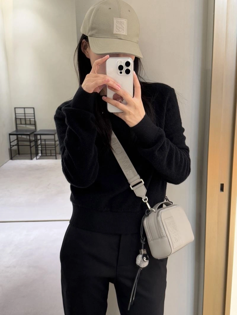 Factory-made Loewe Satchel Bags