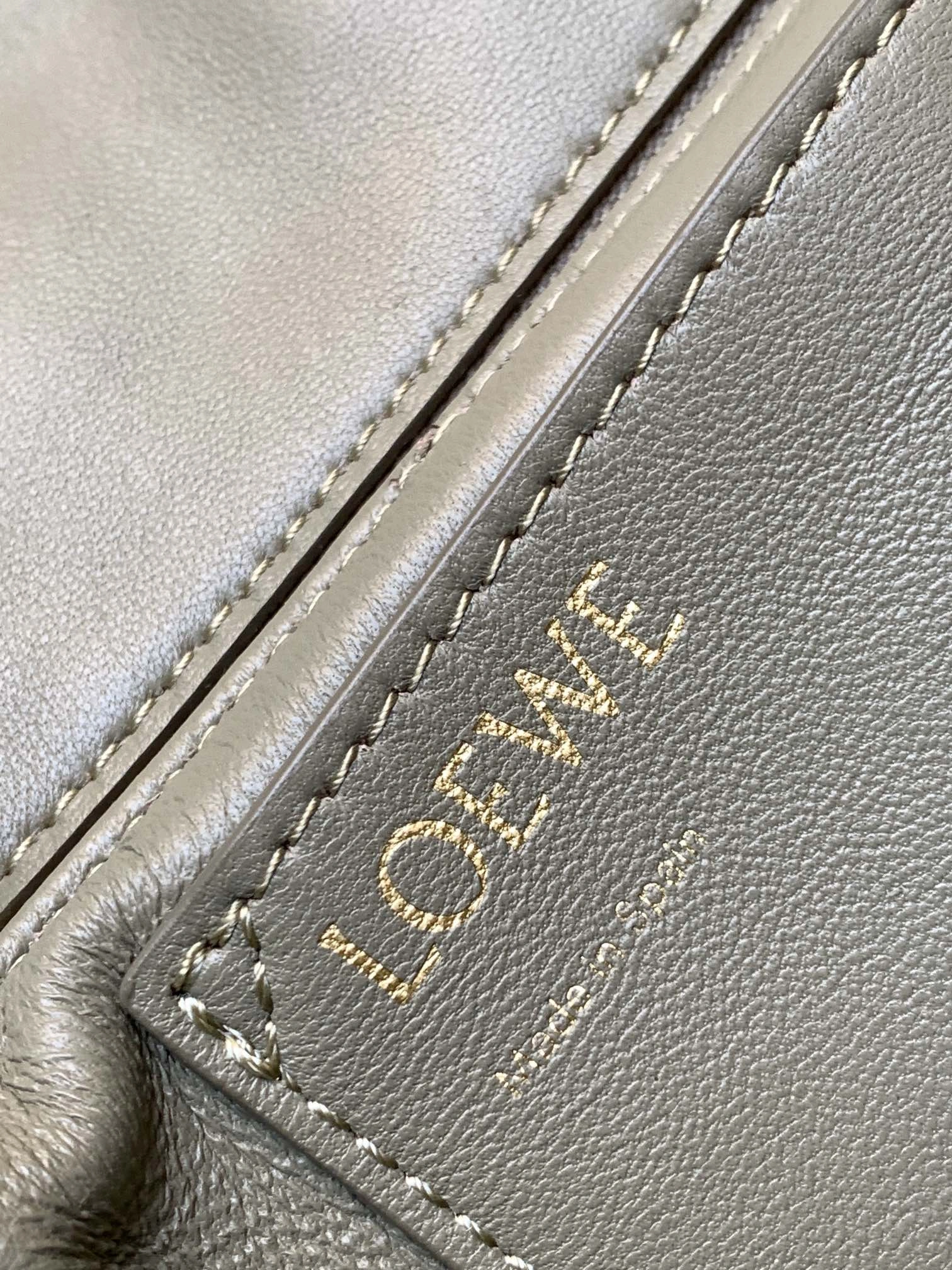 High fidelity Loewe Satchel Bags