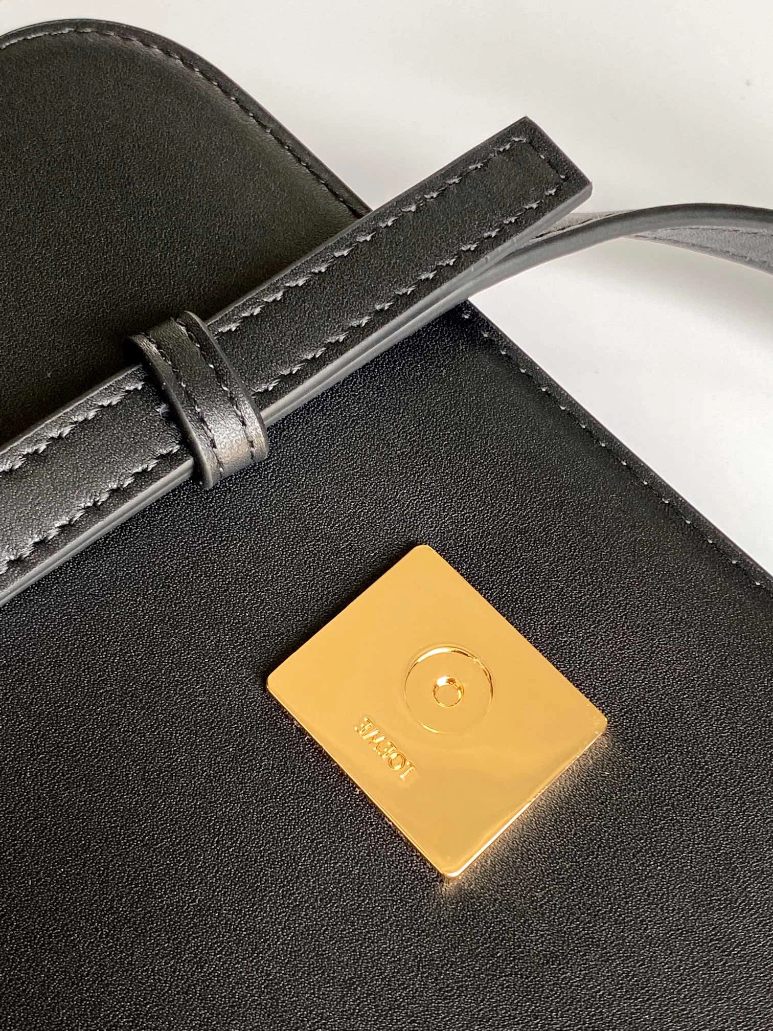 Exact replica Loewe Satchel Bags
