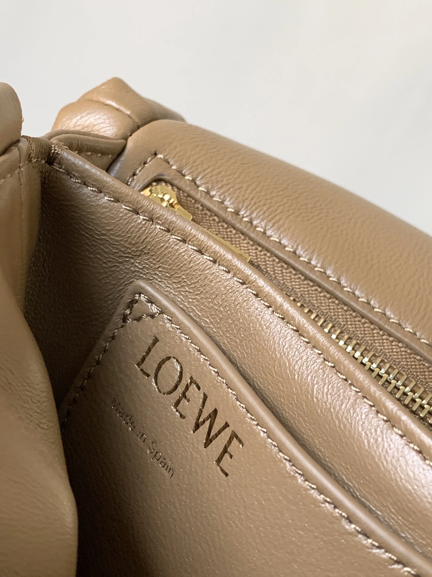High fidelity Loewe Satchel Bags