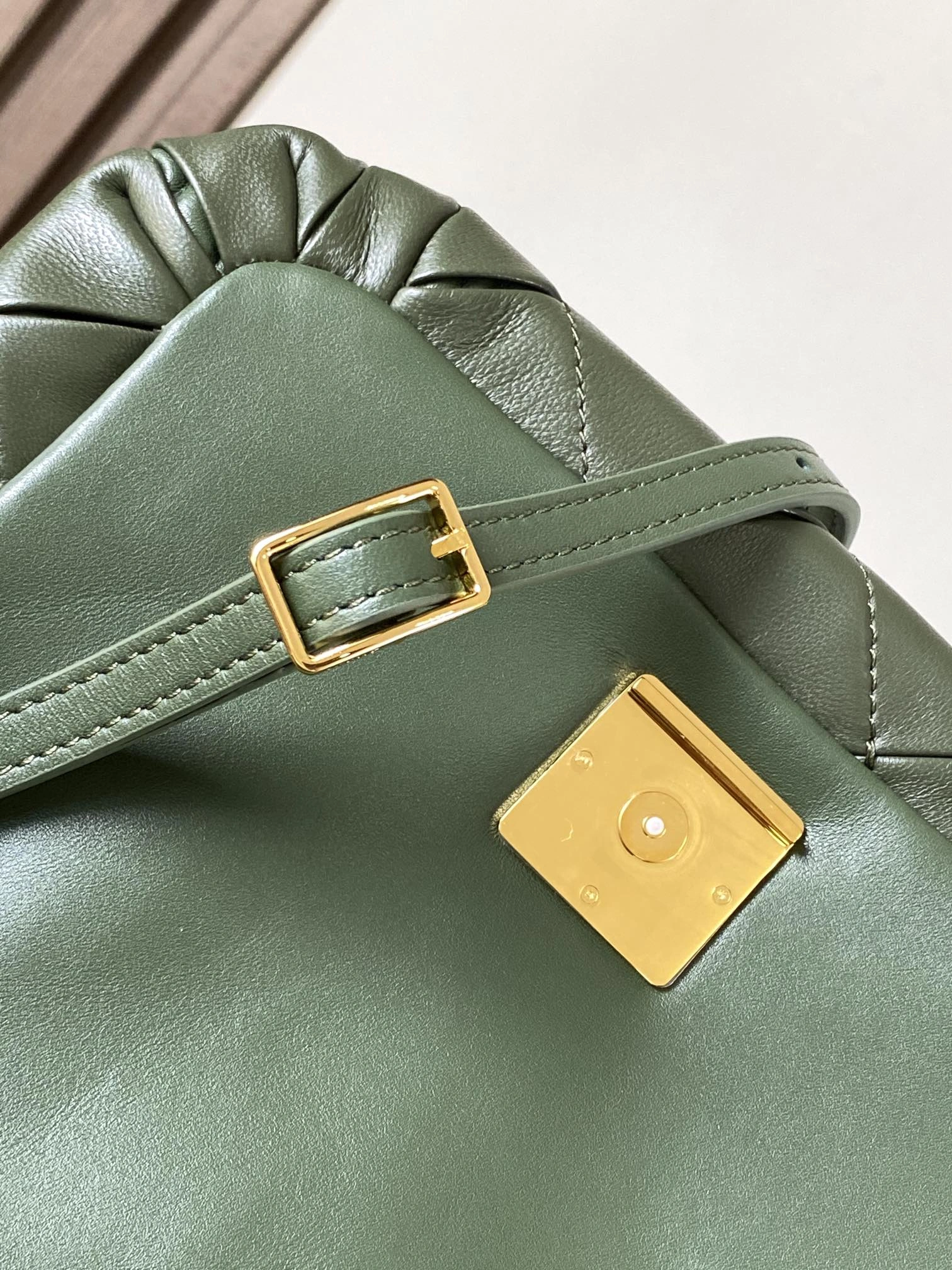 Exact replica Loewe Satchel Bags