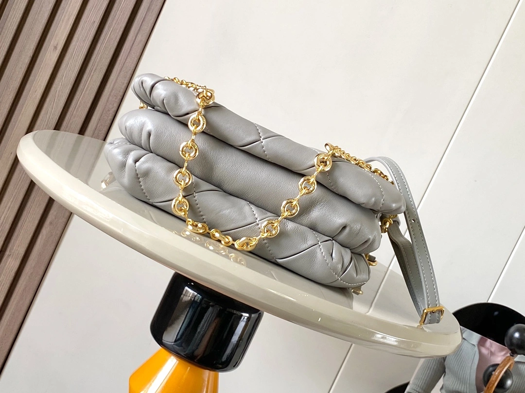 Precise copy Loewe Satchel Bags