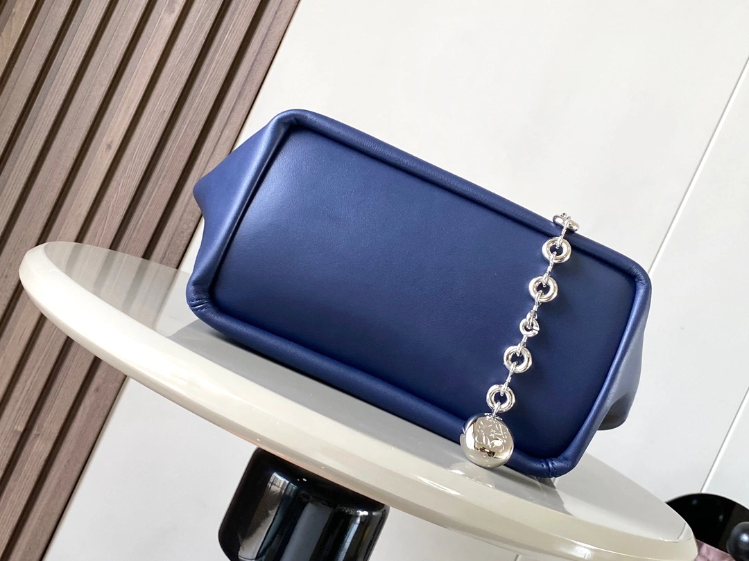 Factory-made Loewe Satchel Bags