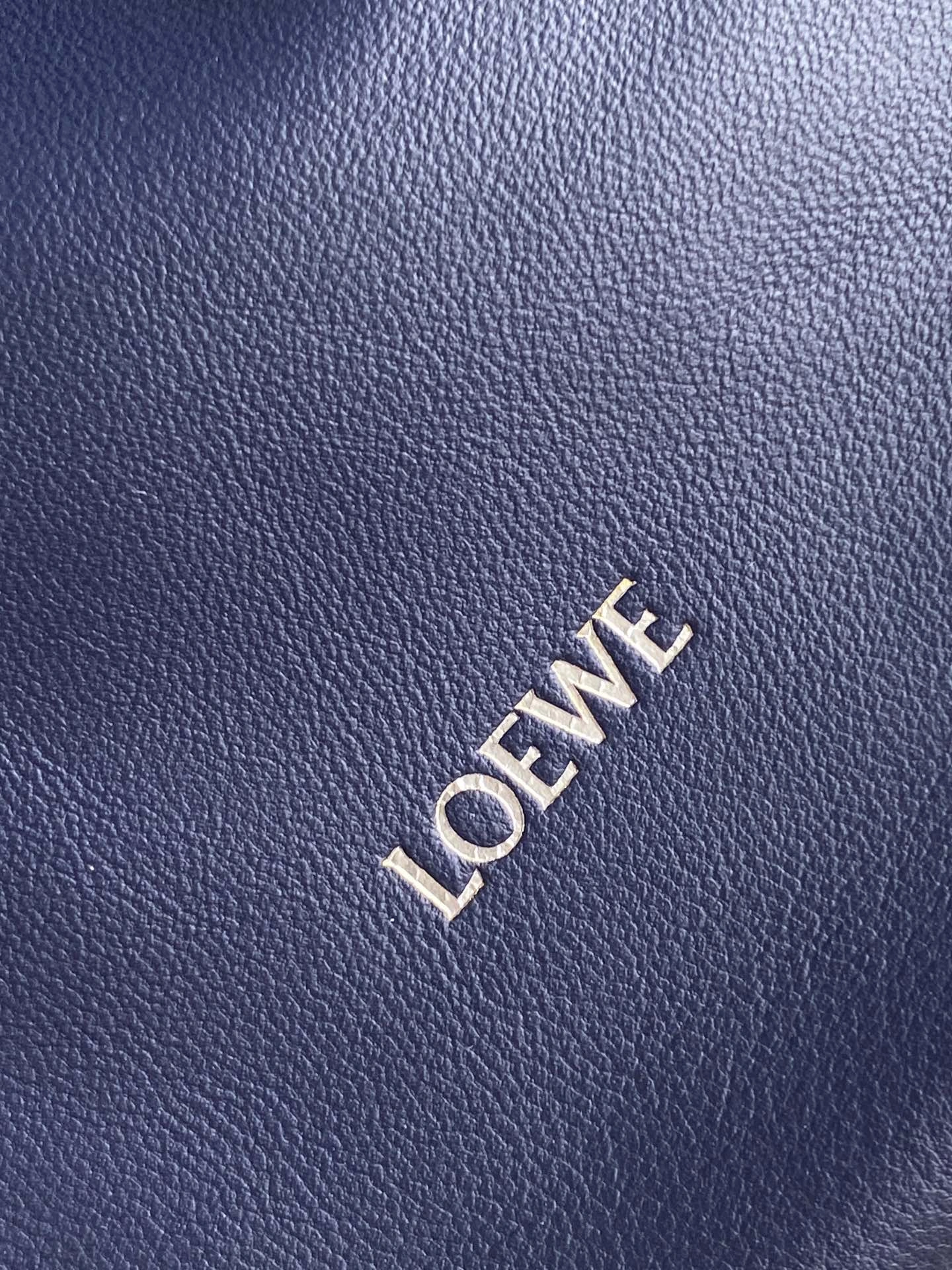Factory-made Loewe Satchel Bags