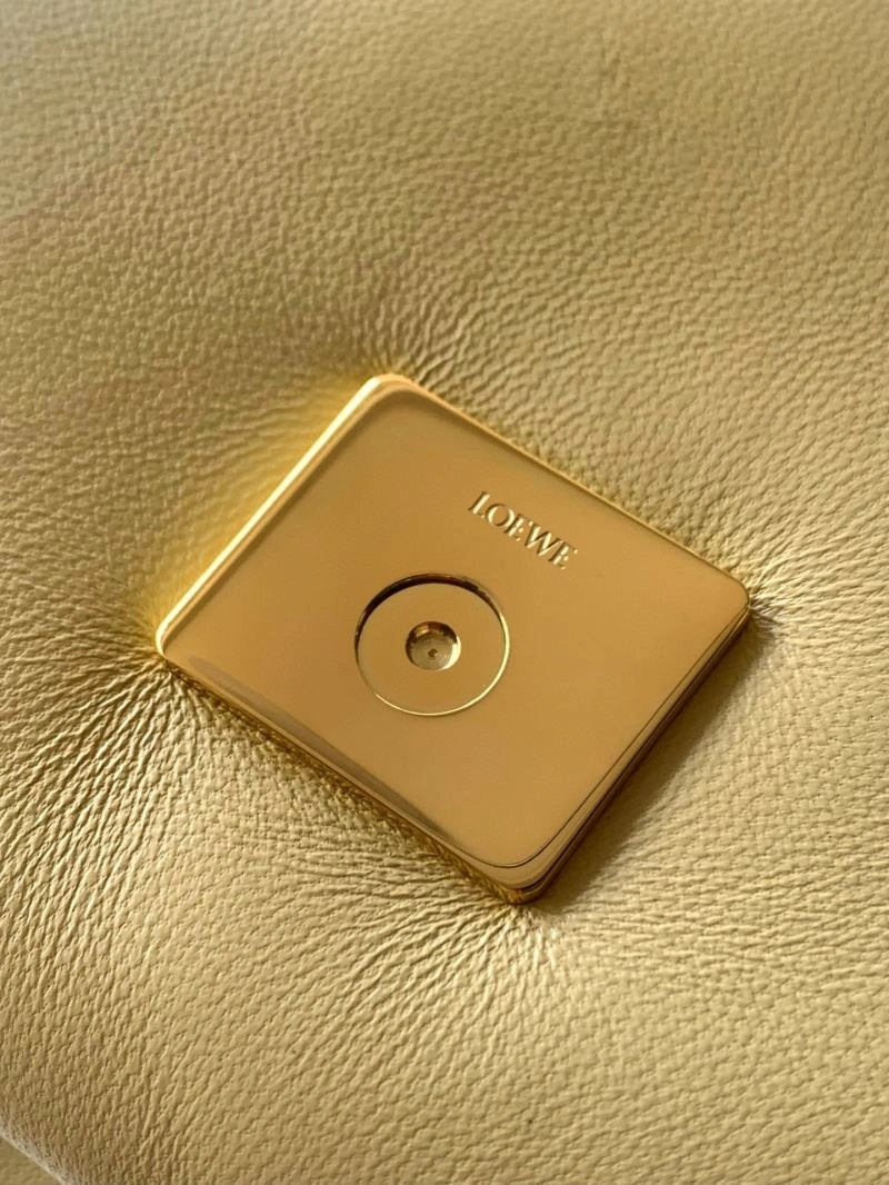 Top match Loewe Satchel Bags