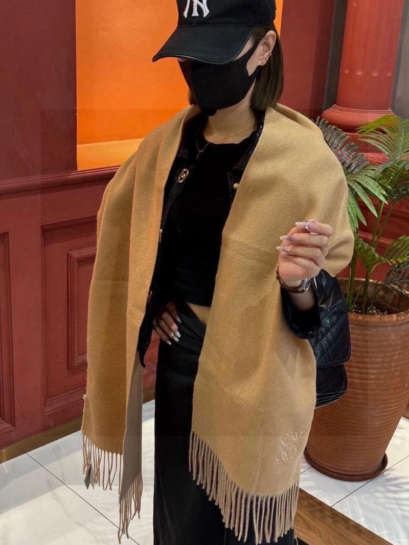 Loewe Scarf