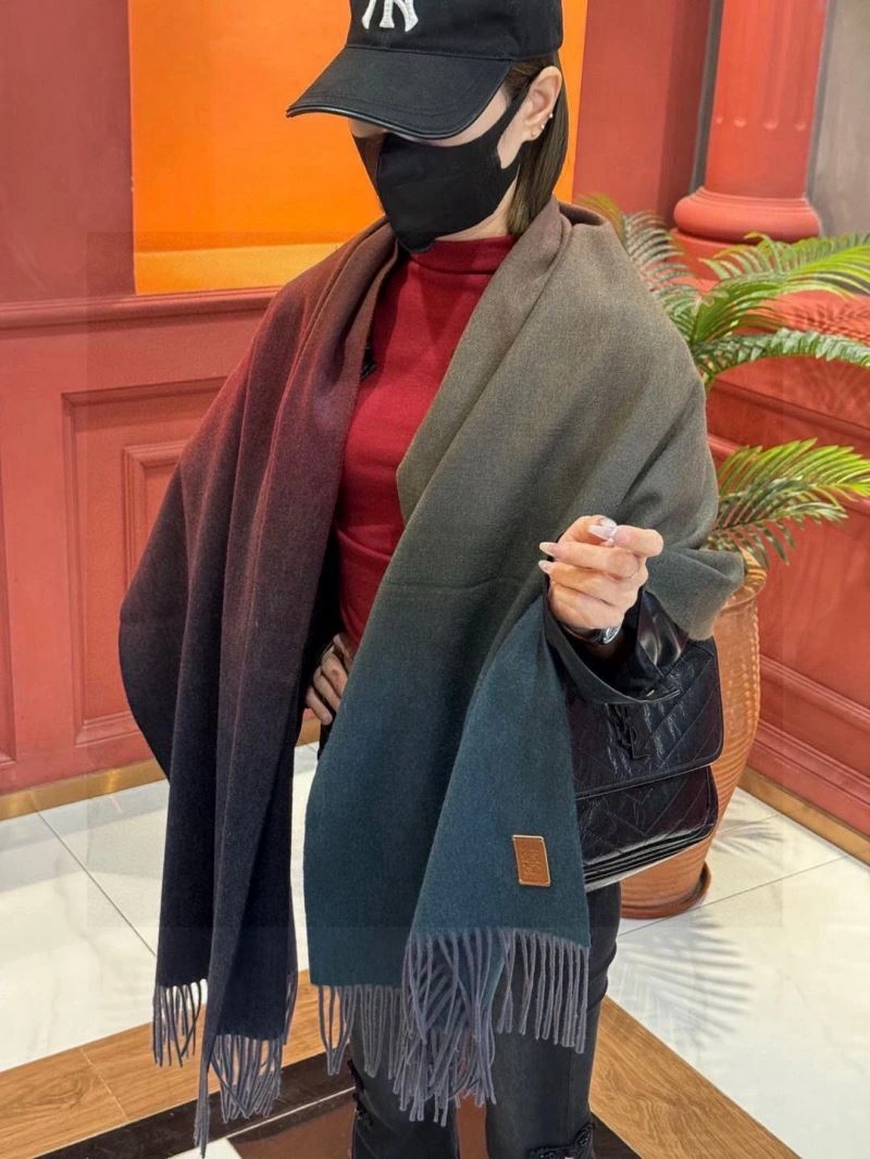 Loewe Scarf