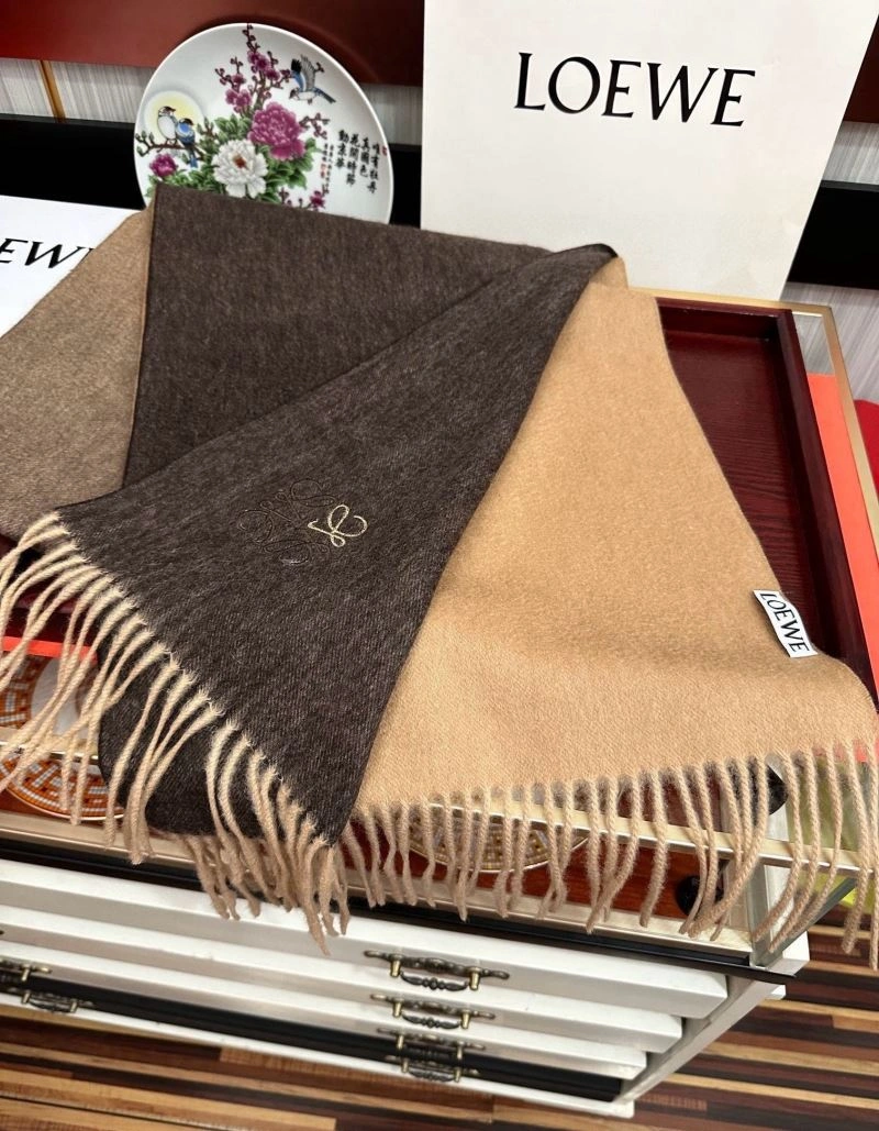 Low-cost Loewe Scarf