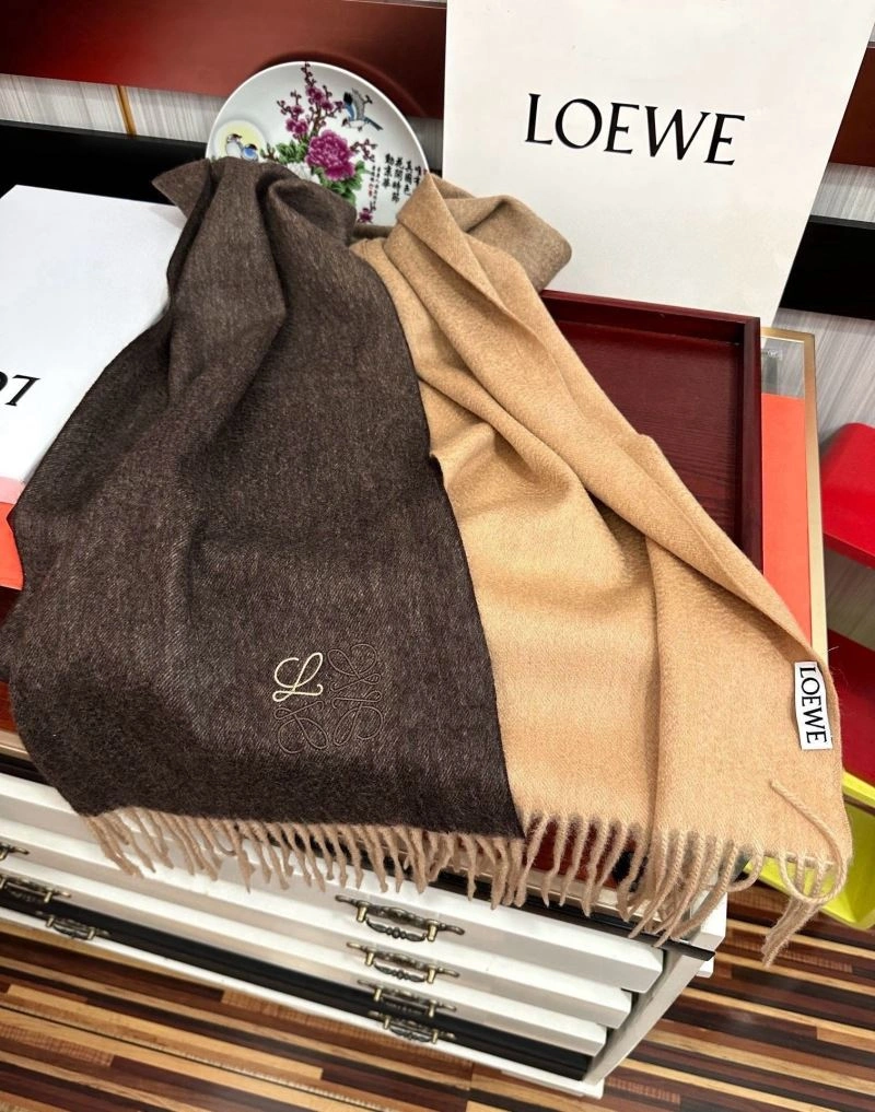 Low-cost Loewe Scarf