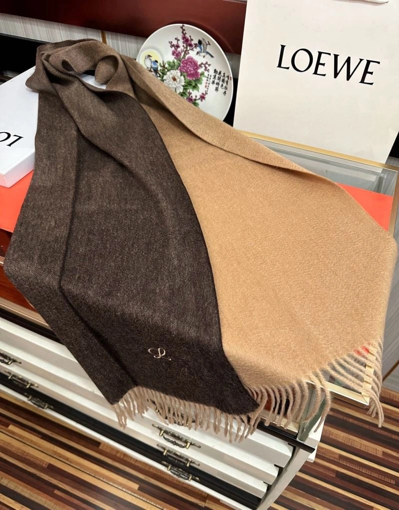Low-cost Loewe Scarf