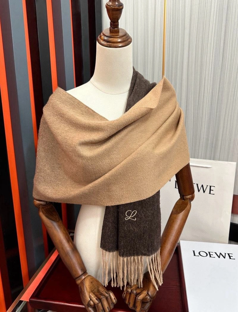Low-cost Loewe Scarf