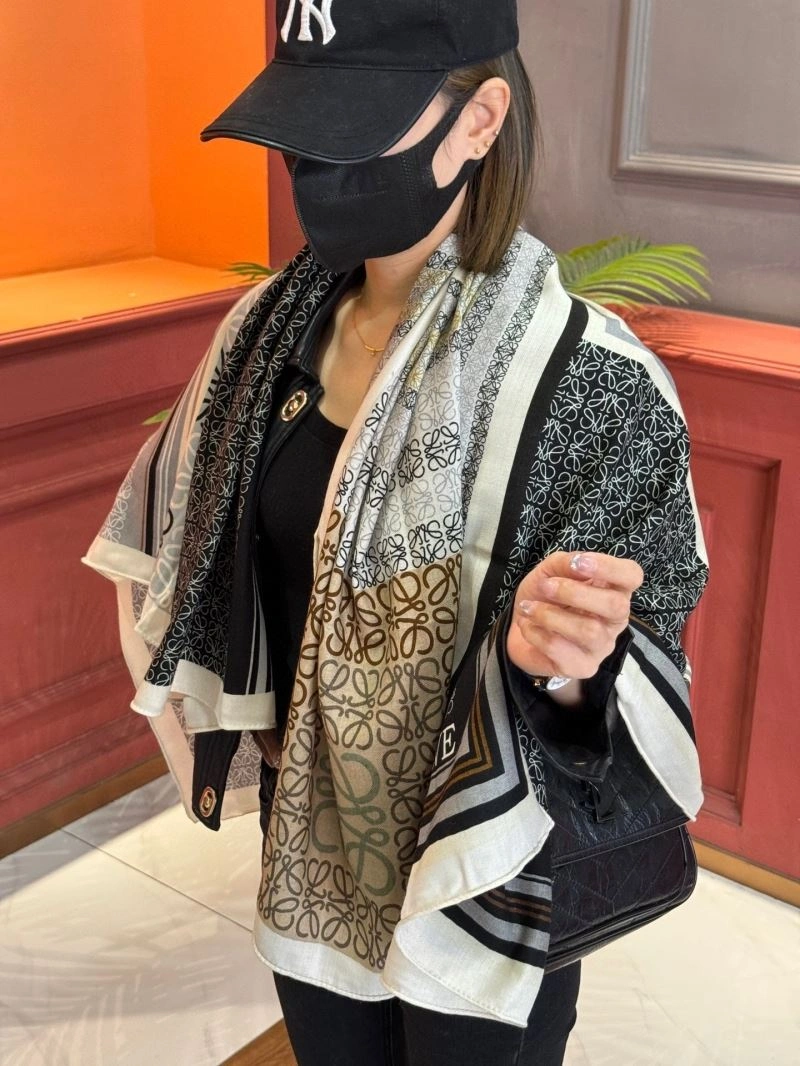 Loewe Scarf