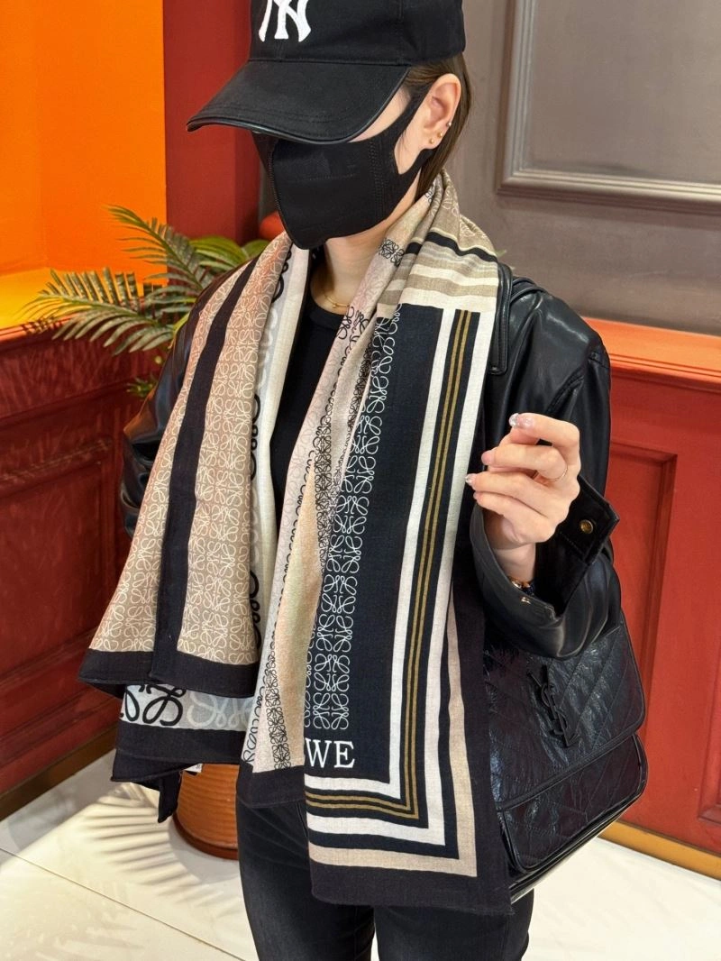 Accurate model Loewe Scarf