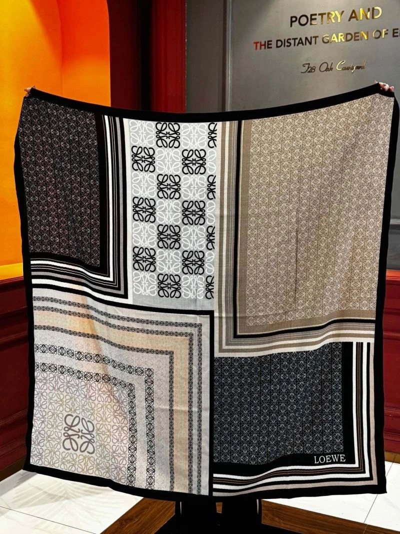 Accurate model Loewe Scarf