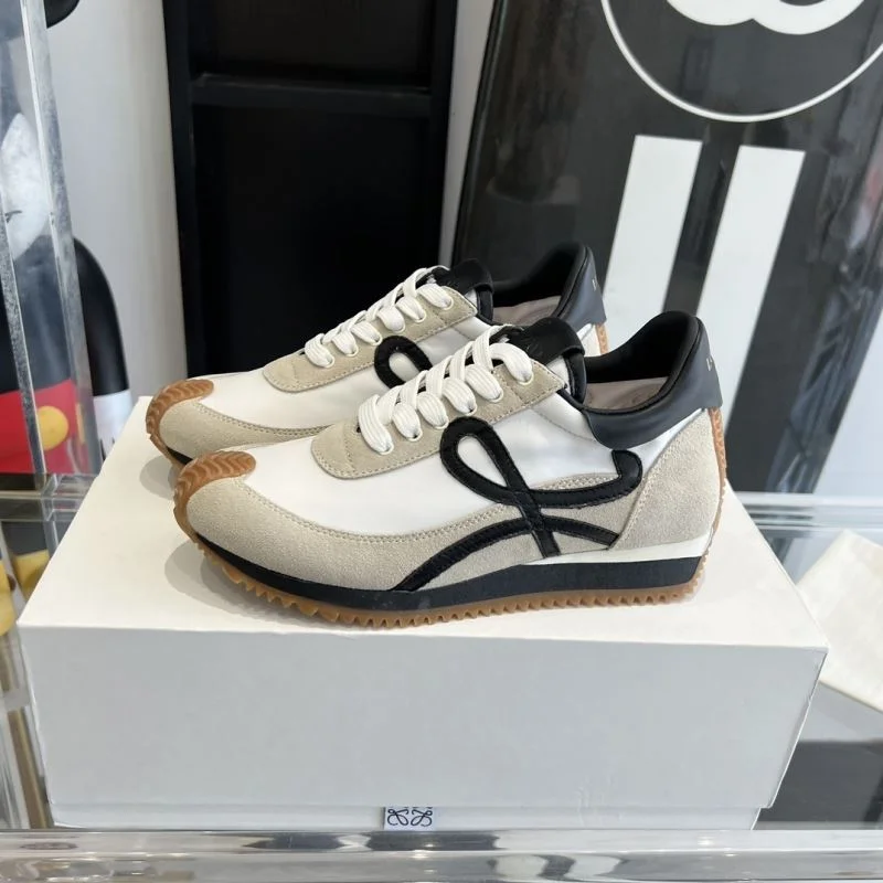 Top mirror Loewe Shoes
