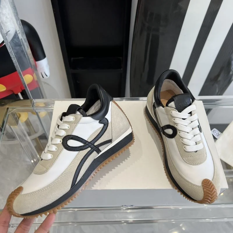 Top mirror Loewe Shoes