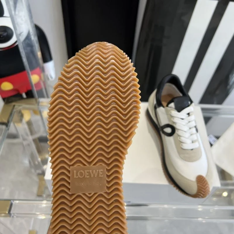 Top mirror Loewe Shoes