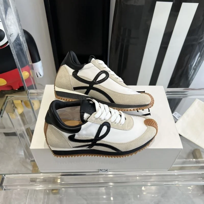 Top mirror Loewe Shoes