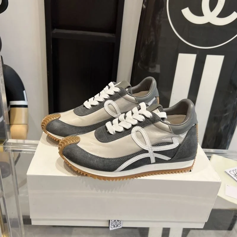 Top mirror Loewe Shoes