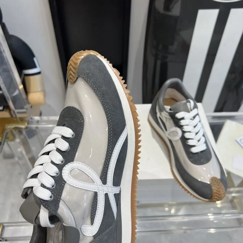 Top mirror Loewe Shoes