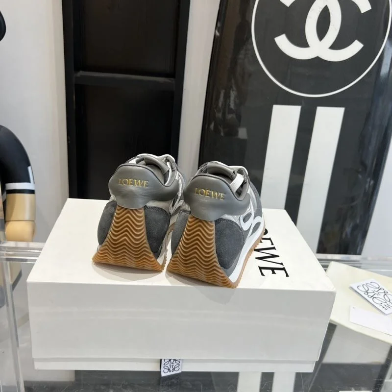 Top mirror Loewe Shoes