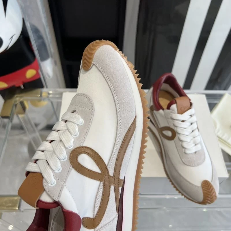 Accurate model Loewe Shoes
