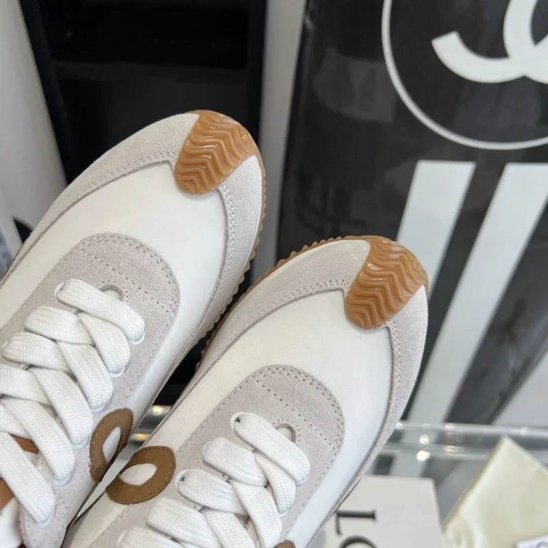 Accurate model Loewe Shoes