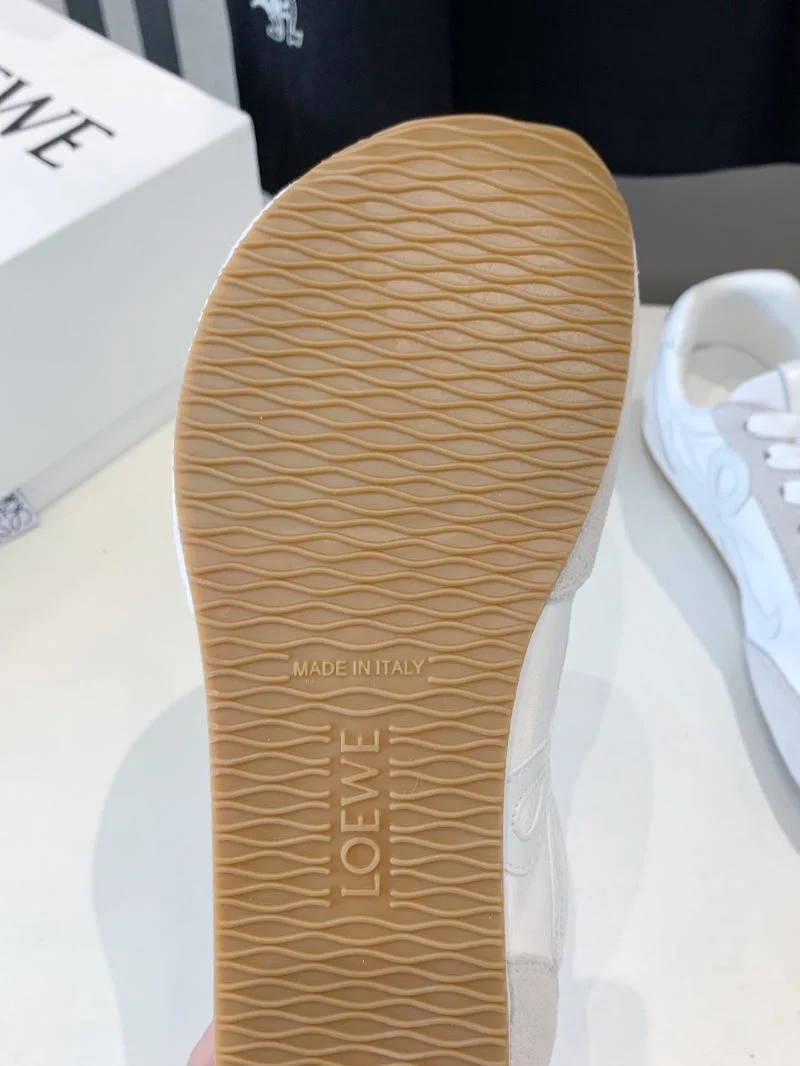 Top mirror Loewe Shoes