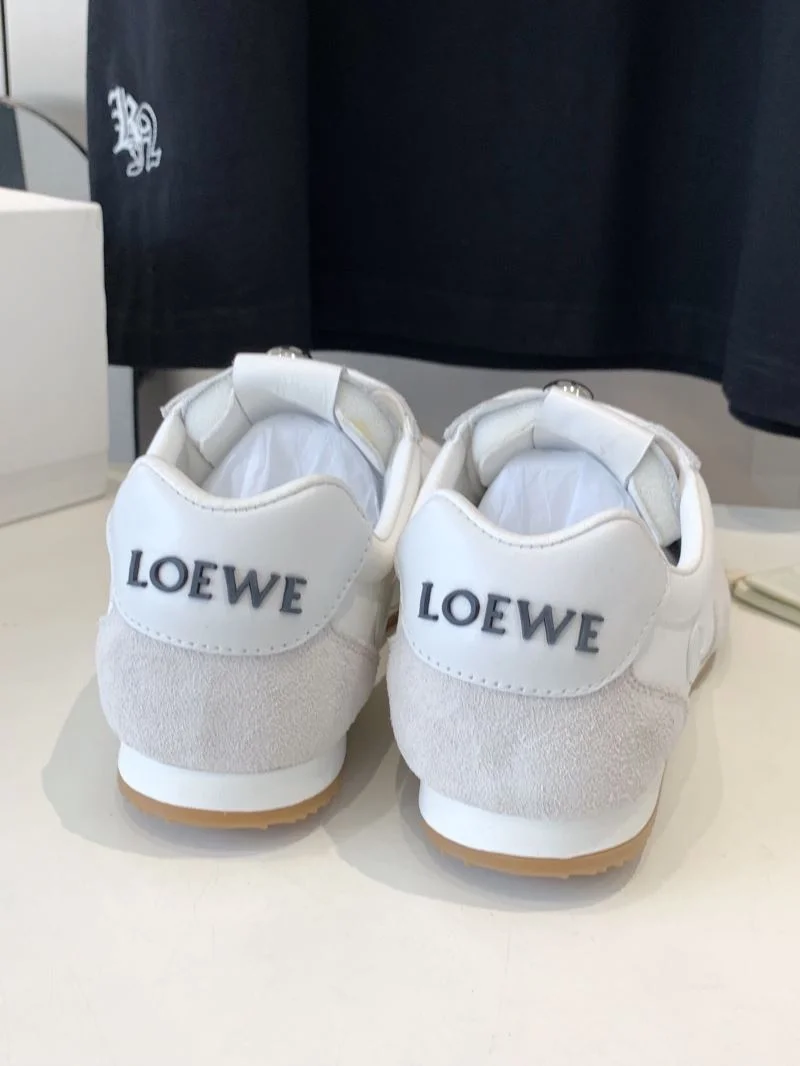 Top mirror Loewe Shoes