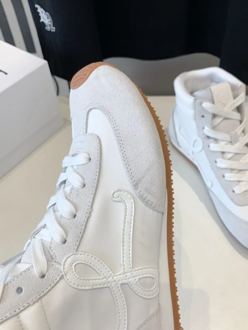 Inexpensive Loewe Shoes