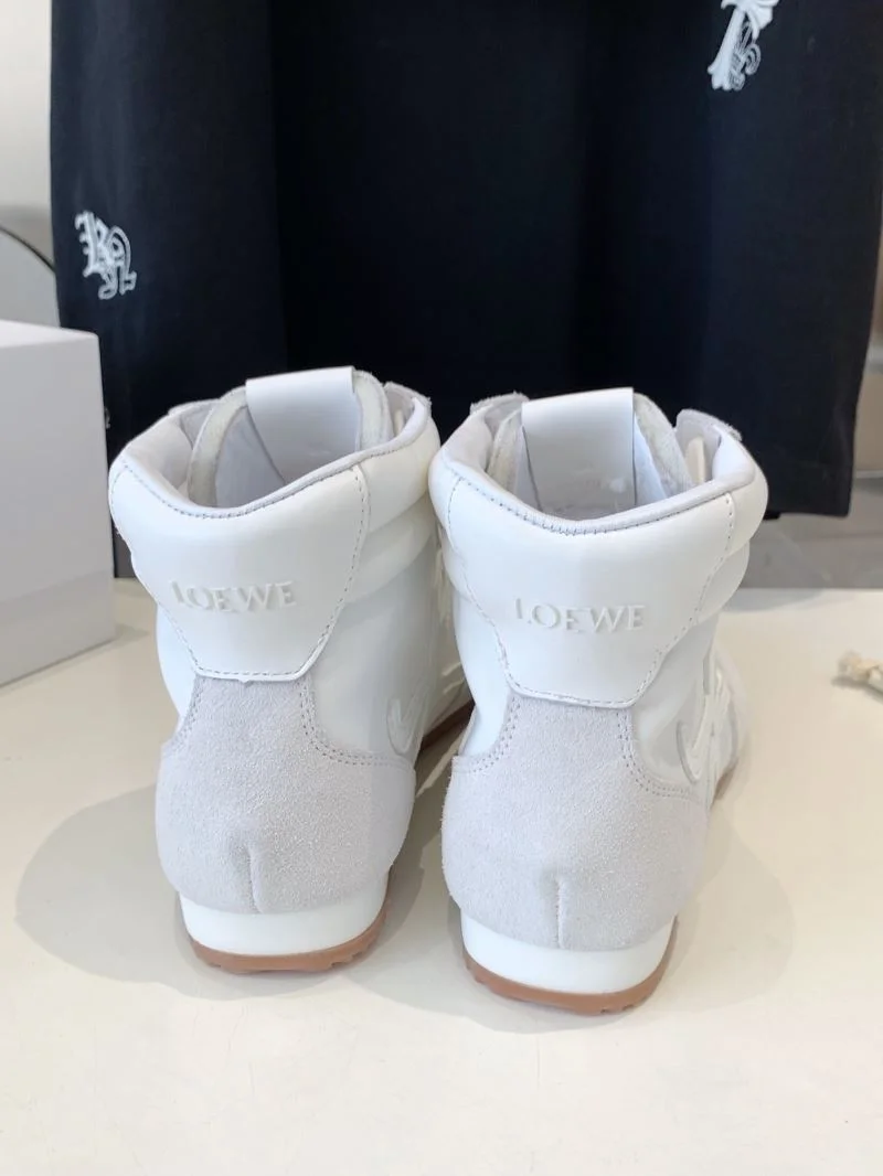 Inexpensive Loewe Shoes