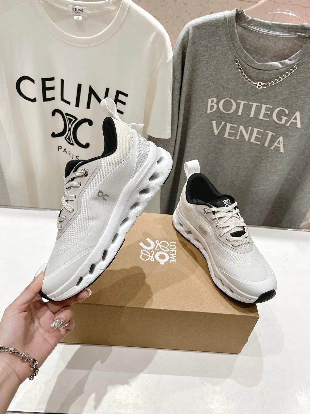 Low-cost Loewe Shoes