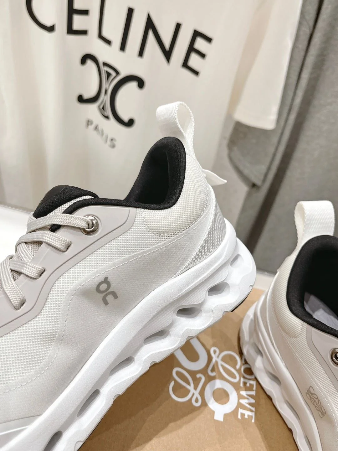 Low-cost Loewe Shoes
