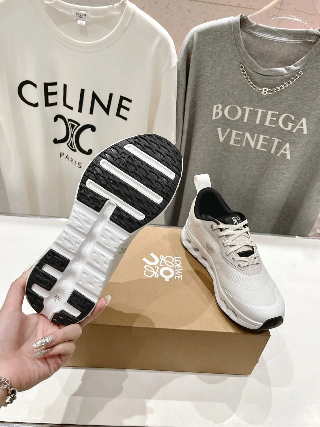 Low-cost Loewe Shoes