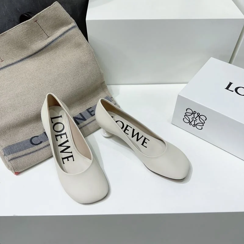 Low-cost Loewe Shoes