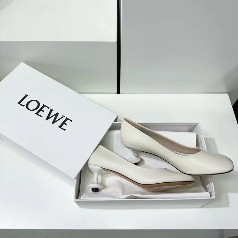 Low-cost Loewe Shoes