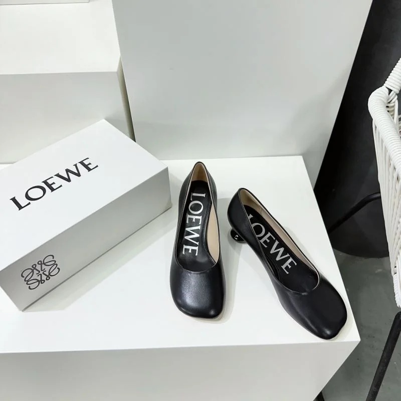 Inexpensive Loewe Shoes