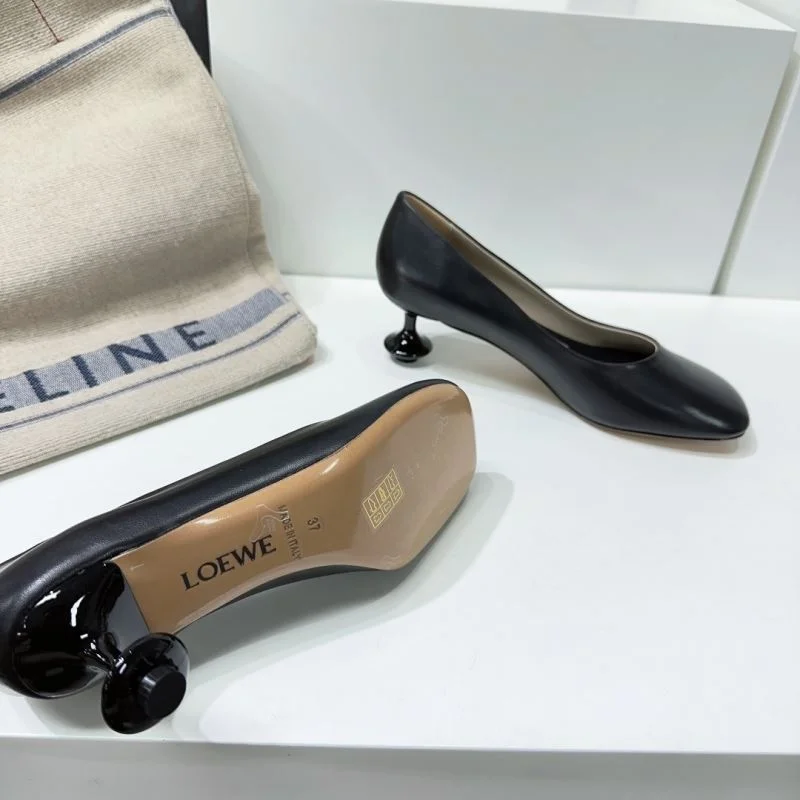 Inexpensive Loewe Shoes