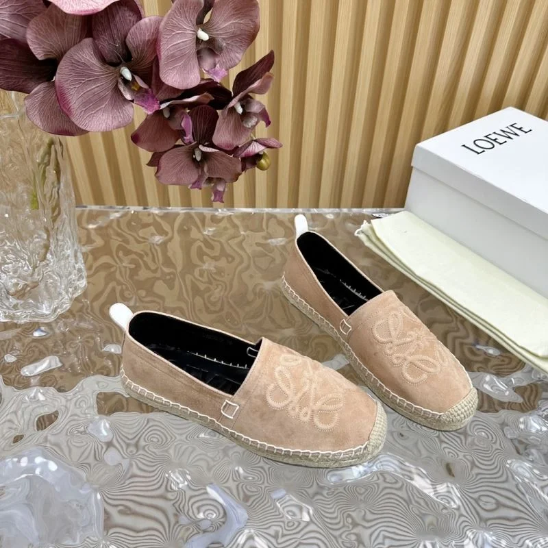 Inexpensive Loewe Shoes