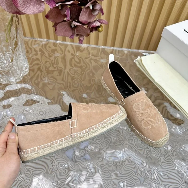 Inexpensive Loewe Shoes