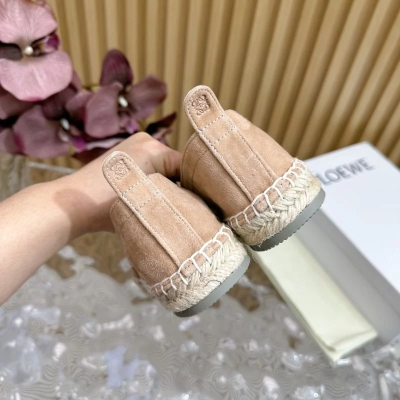 Inexpensive Loewe Shoes