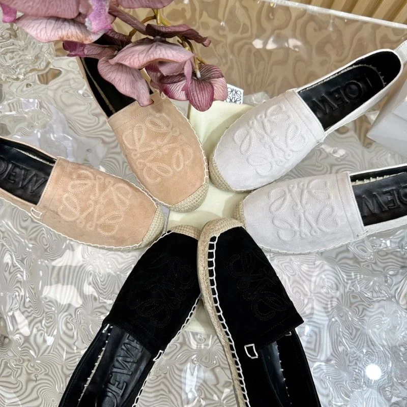 Inexpensive Loewe Shoes