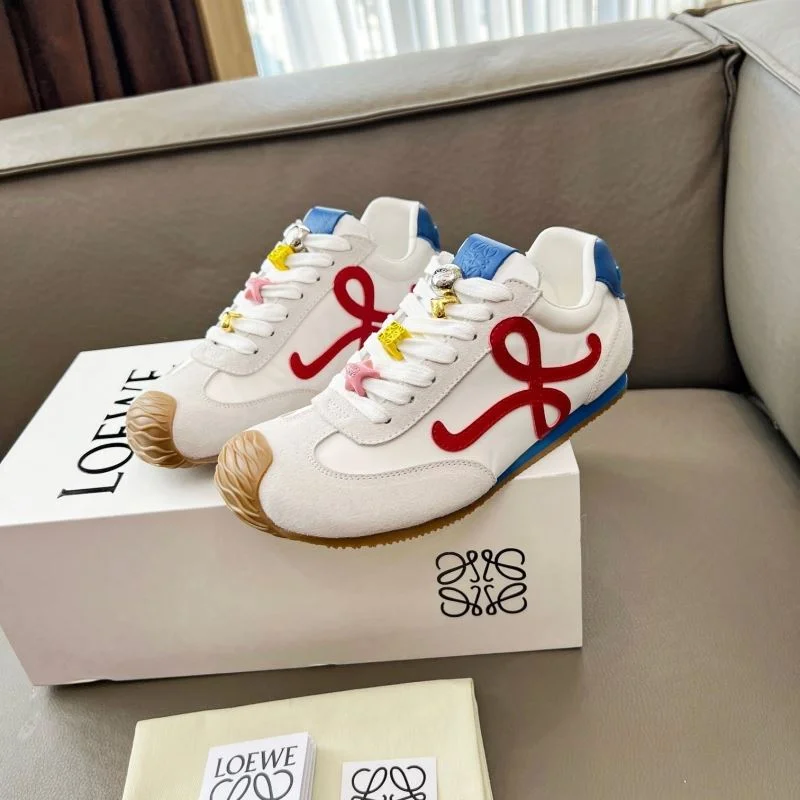 Top mirror Loewe Shoes