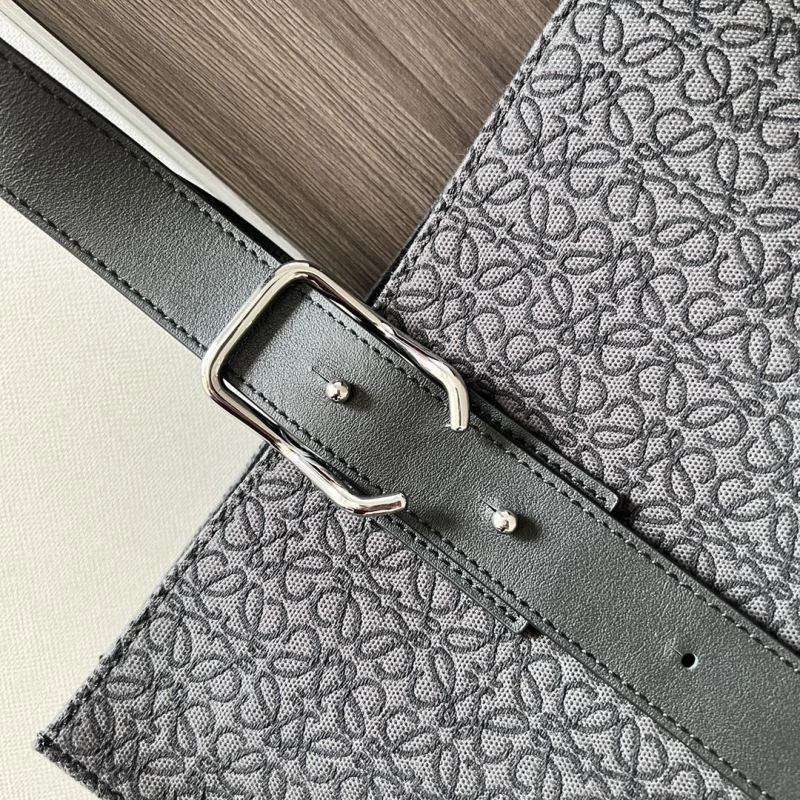 Bargain Loewe Shopping Bags
